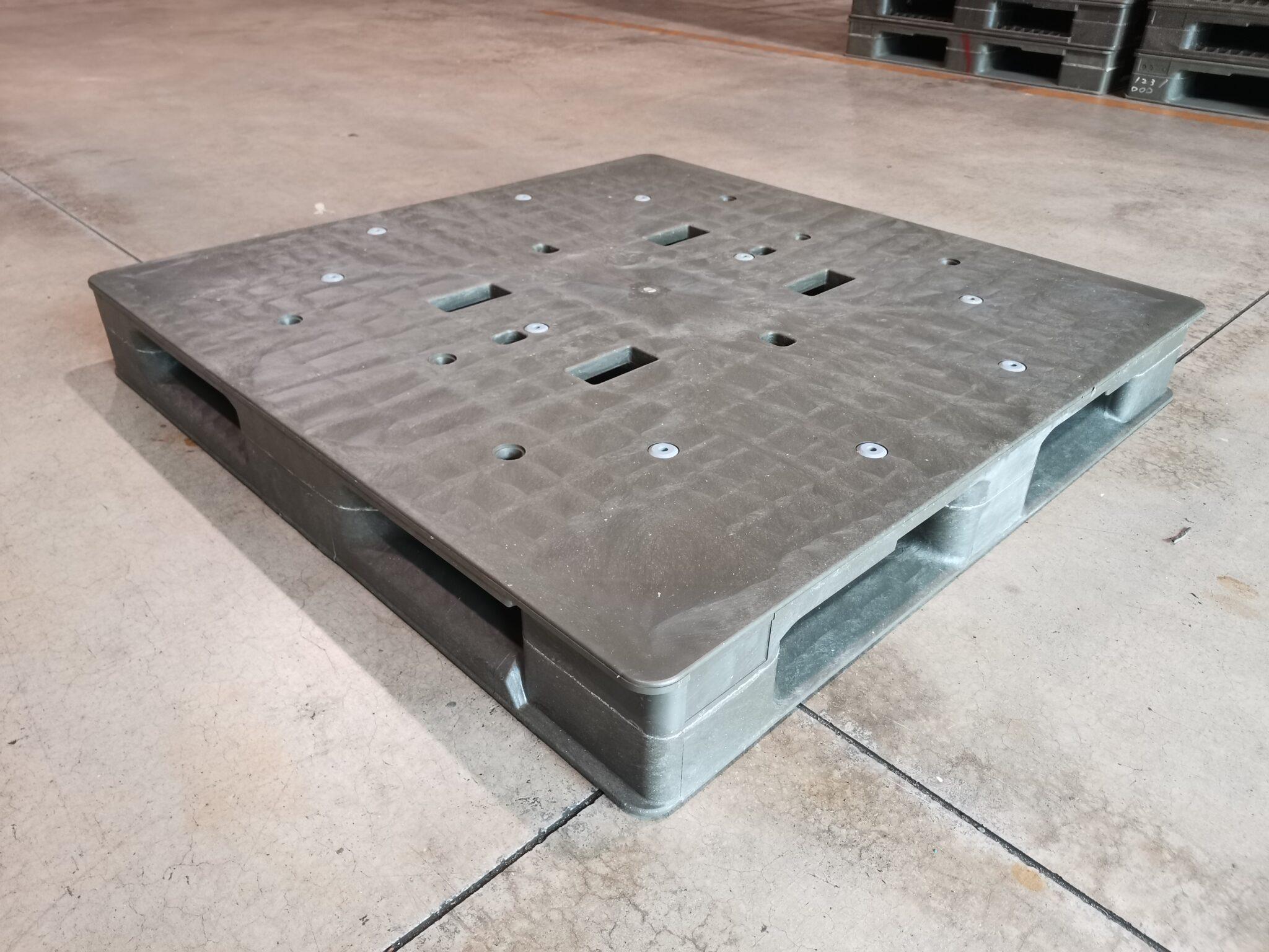 岐阜プラ 最軽量6.7kg JL-D4・1111E⑧ 1100×1100×120H 2024年問題対策応援セール中！ | プラスチックパレット ...